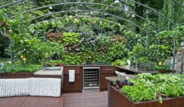 4 Ways to make the best outdoor space in 2020 | UK Bamboo